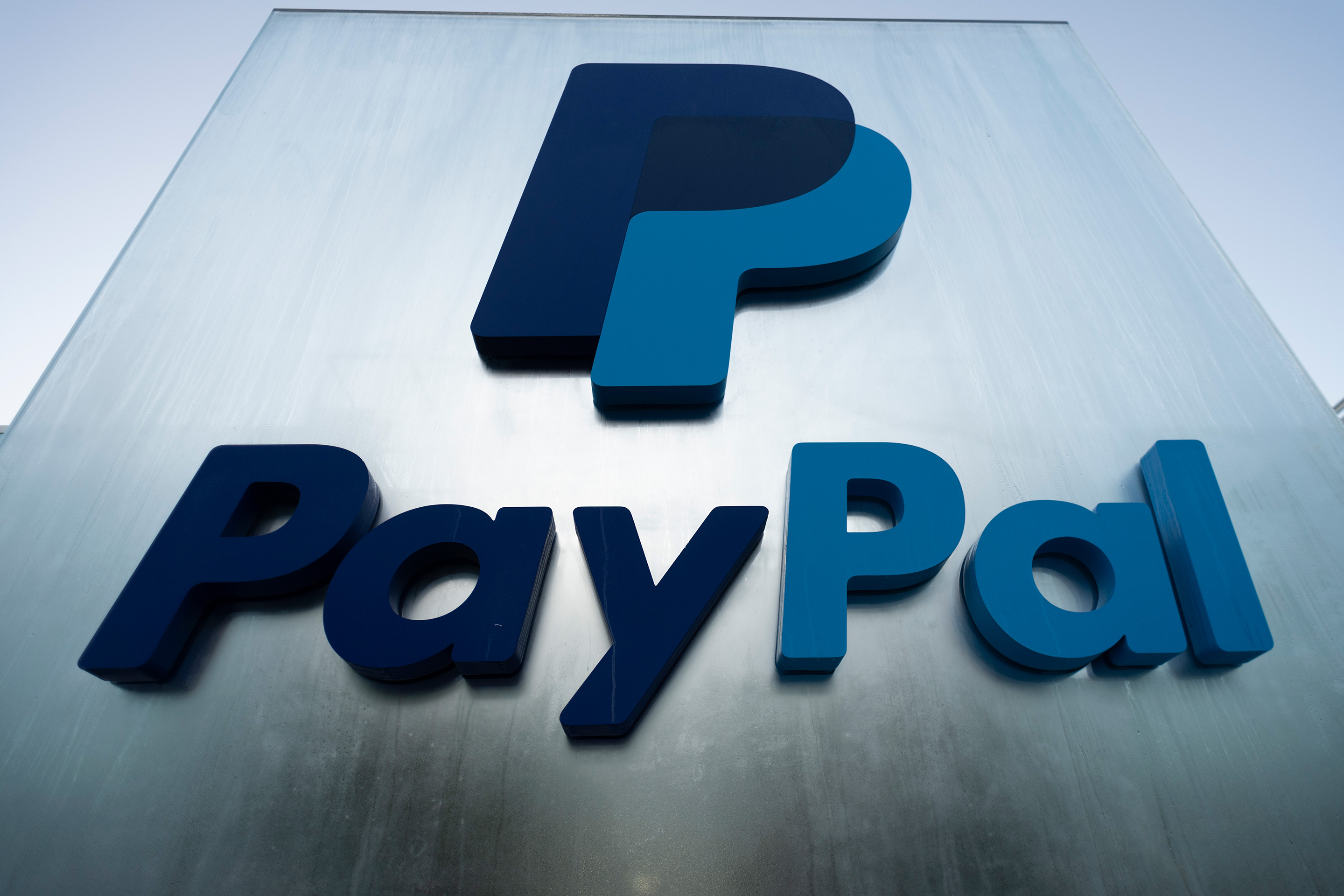 PayPal Holdings, Inc. (NASDAQ:PYPL) Enhances Cross... | FMP